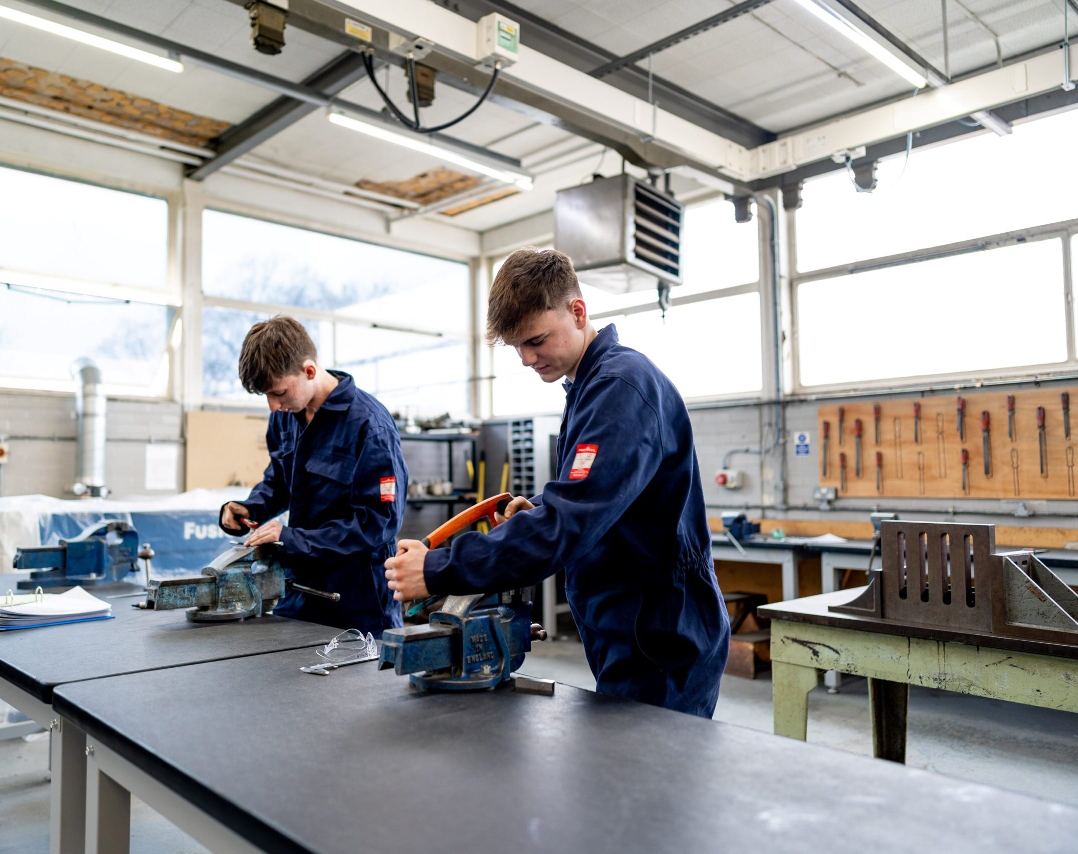 Level 4 Engineering Manufacturing Technician (Derby) - Chesterfield College