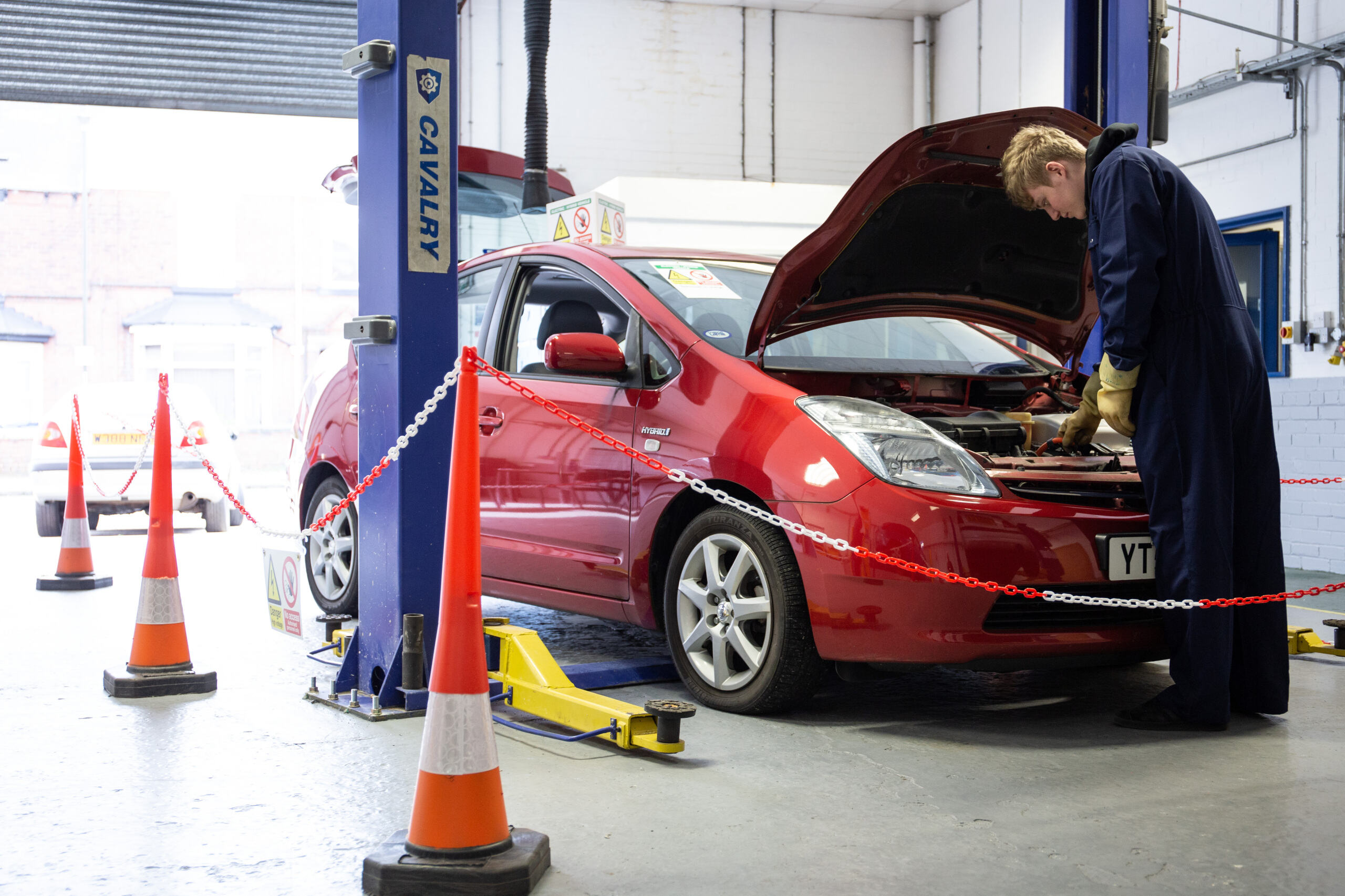 Level 3 Automotive Retail Motor Vehicle Service and Maintenance ...